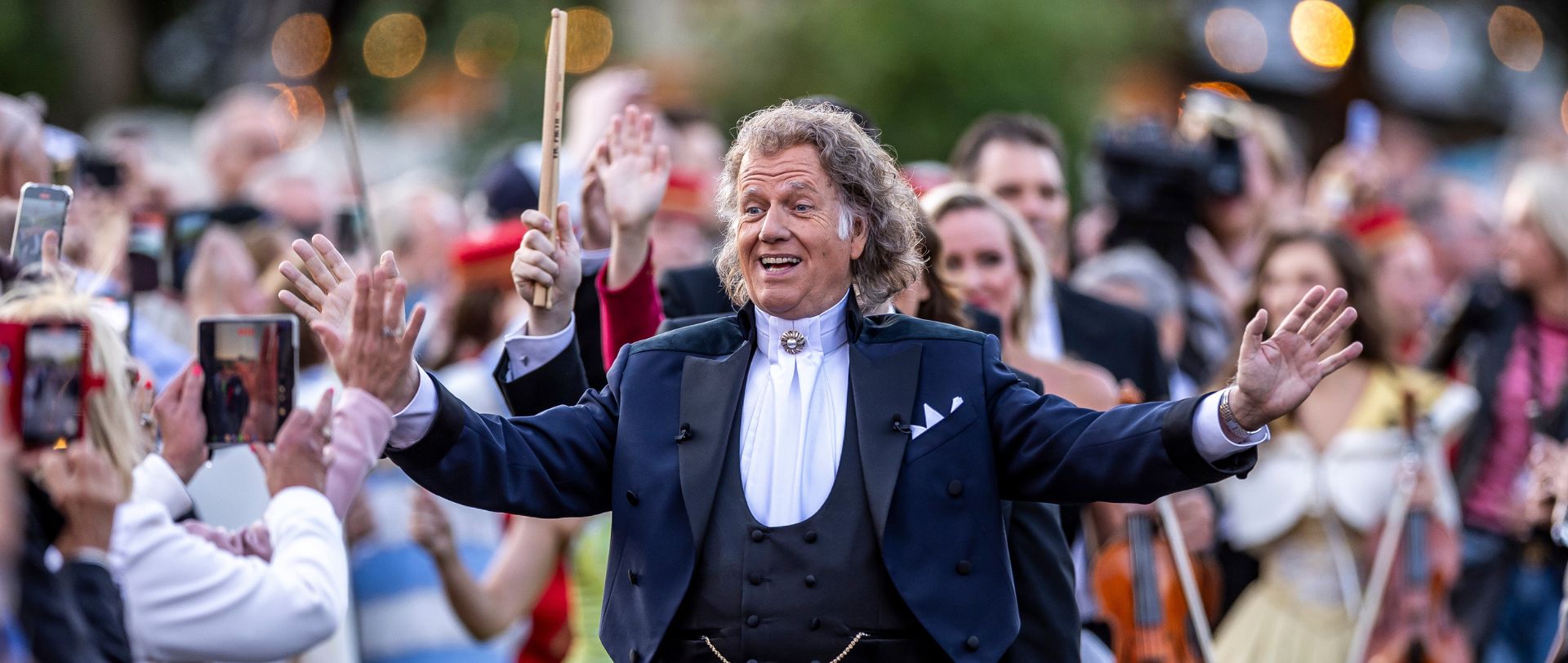 Andre Rieu's 2025 Maastricht Concert: Waltz the Night Away! Tickets ...